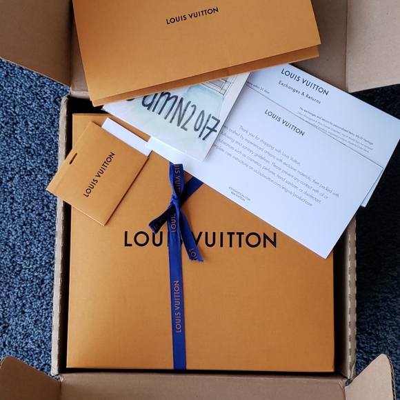 Louis Vuitton | Bags | Louis Vuitton Gift Box And Lv Ribbon W Gift Tag ...